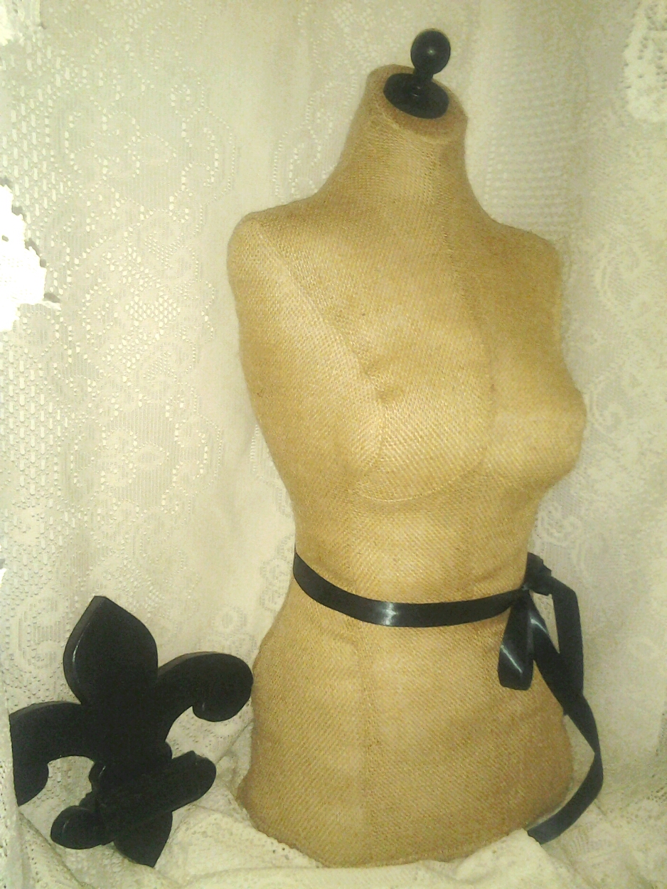Boutique Dress Form Designs With Stand. Life Size Torso Great For Store ...